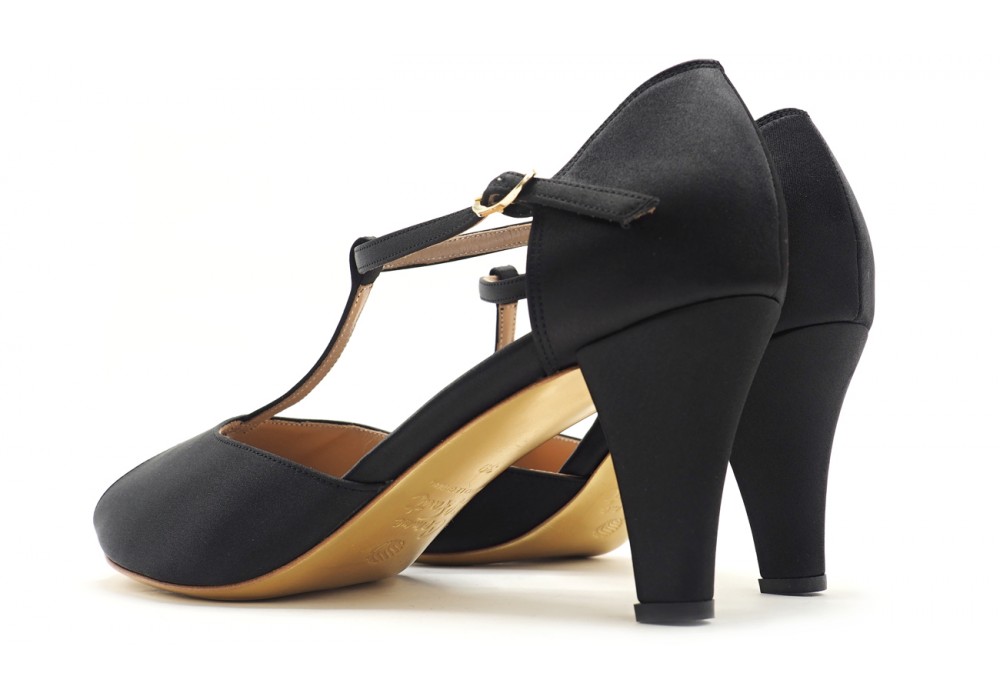 Comme Il Faut Shoes